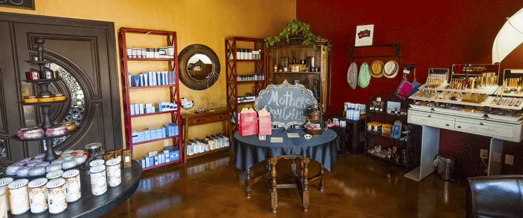 lobby - Trieva's Place - Lynnwood